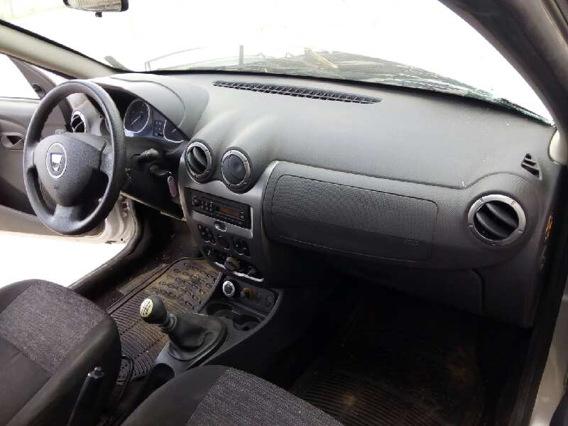 Dashboard DACIA DUSTER (HS_) 1.5 dCi 8200739435 | B-Parts