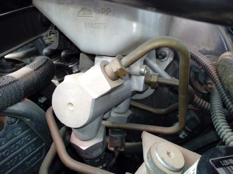 Master brake VOLVO XC90 I (275) D5 AWD 3449865 | B-Parts