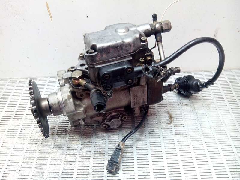 Injection pump CHRYSLER VOYAGER IV (RG, RS) 2.5 CRD 1567589 | B-Parts