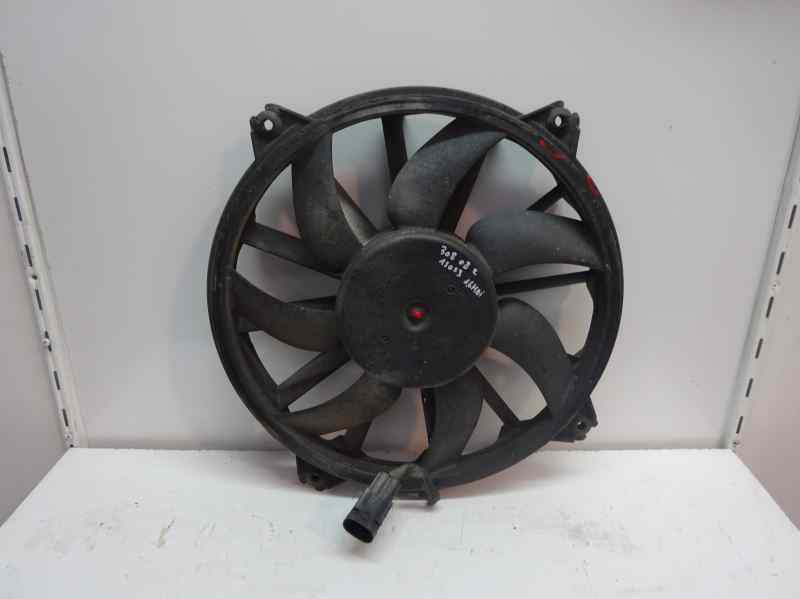 Radiator fan PEUGEOT 308 I (4A_, 4C_) 1.6 HDi 9514738 | B-Parts