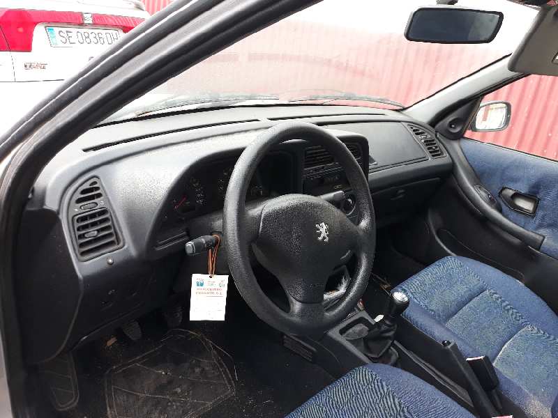 Tableau de bord PEUGEOT 306 Hatchback (7A, 7C, N3, N5) 1.6 2023185 | B ...