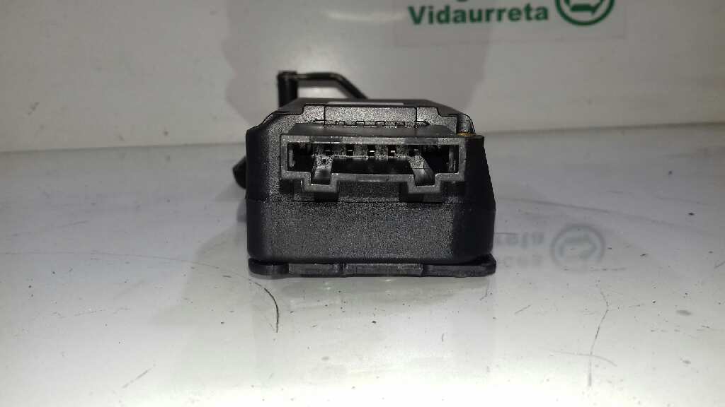 Tailgate lock AUDI Q5 (8RB) 2.0 TDI quattro 4F9827383E | B-Parts
