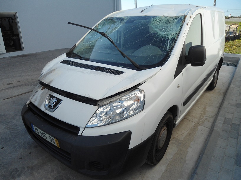 Front bumper reinforcement PEUGEOT EXPERT Van (VF3A_, VF3U_, VF3X_) 2.0 ...