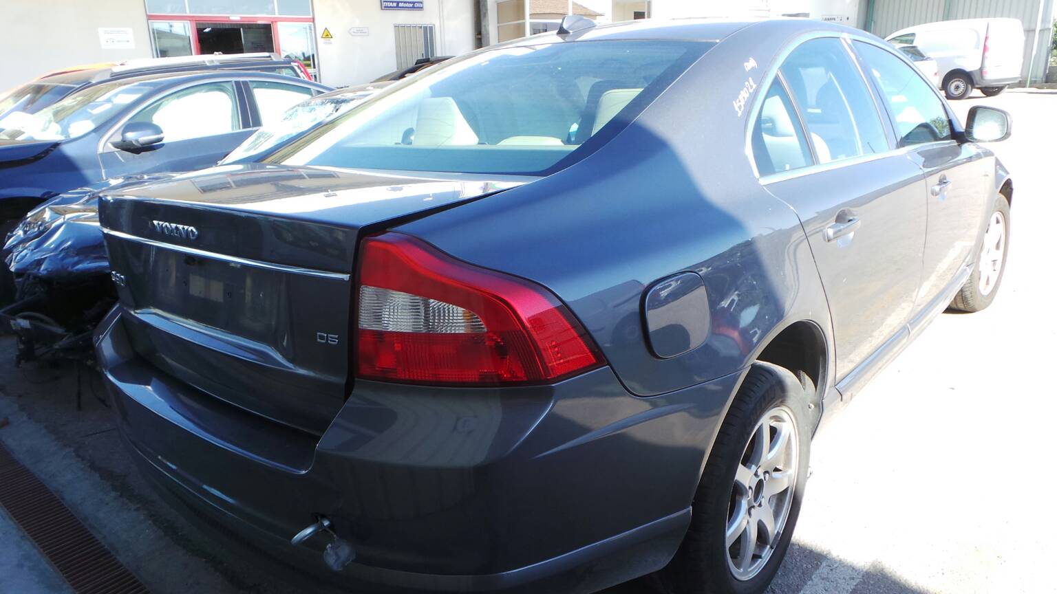 Engine VOLVO S80 II (124) D5 6906105 | B-Parts