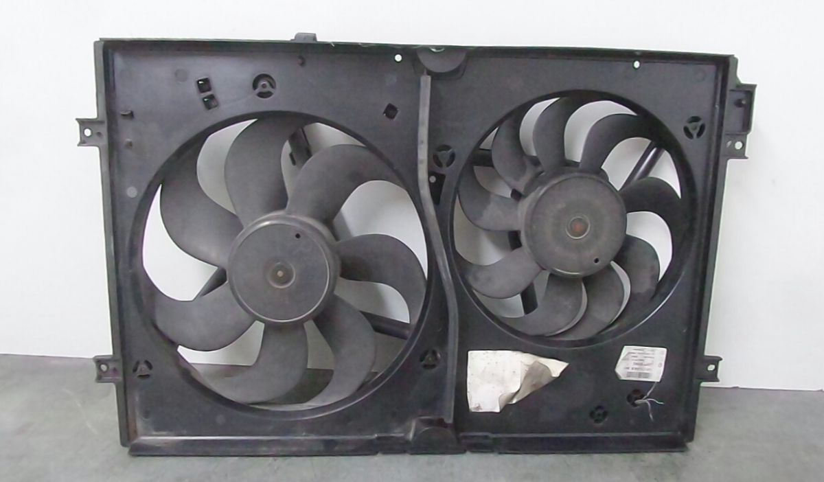Radiator fan AUDI A3 (8L1) 1.9 TDI 7120008 | B-Parts