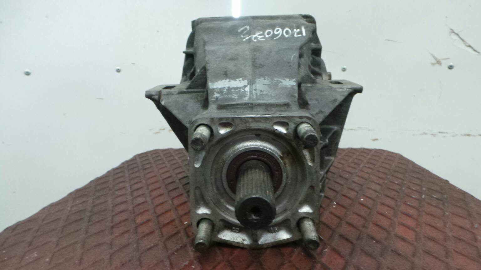 Rear differential PEUGEOT 505 (551A) 2.0 | B-Parts