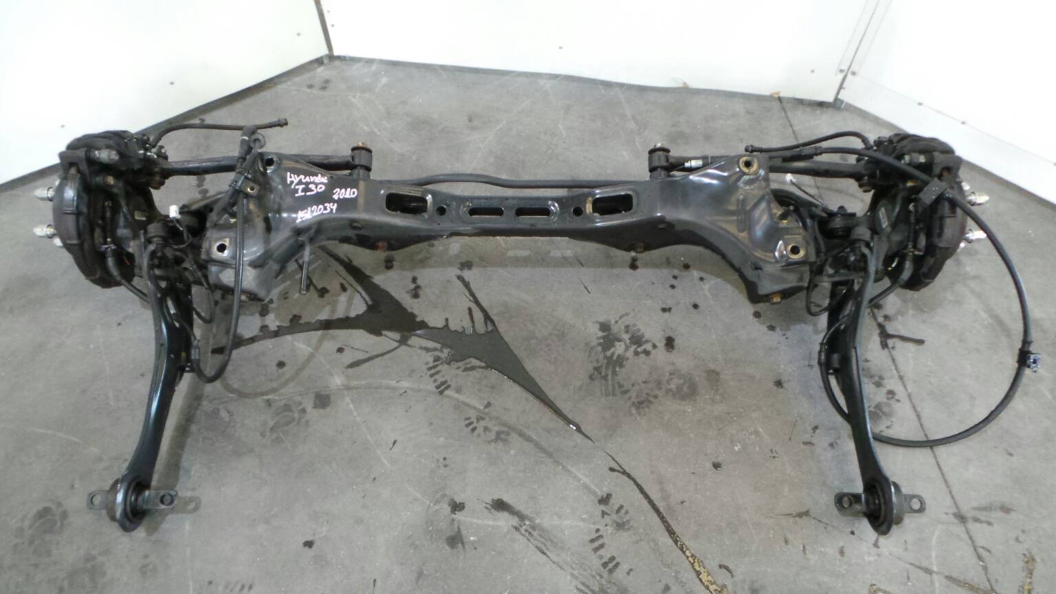 Rear axle HYUNDAI i30 (FD) 1.6 CRDi | B-Parts