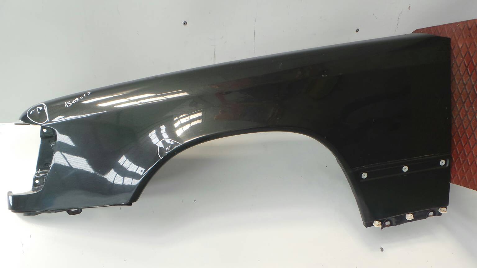 Left front fenders MERCEDES-BENZ 124 Saloon (W124) 250 D (124.125 ...