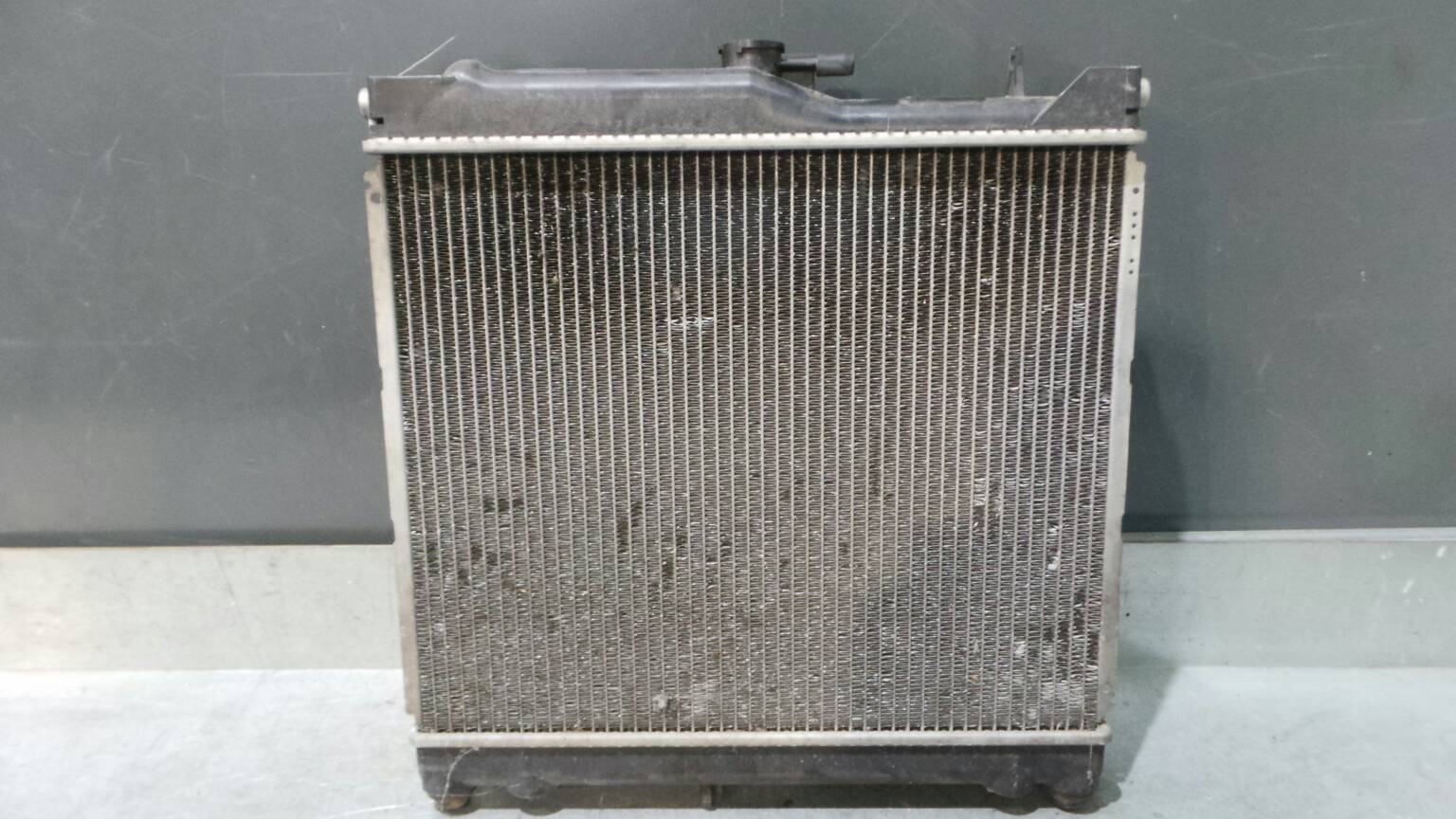 Water radiator SUZUKI JIMNY Closed Off-Road Vehicle (SN) 1.3 16V 4x4 ...