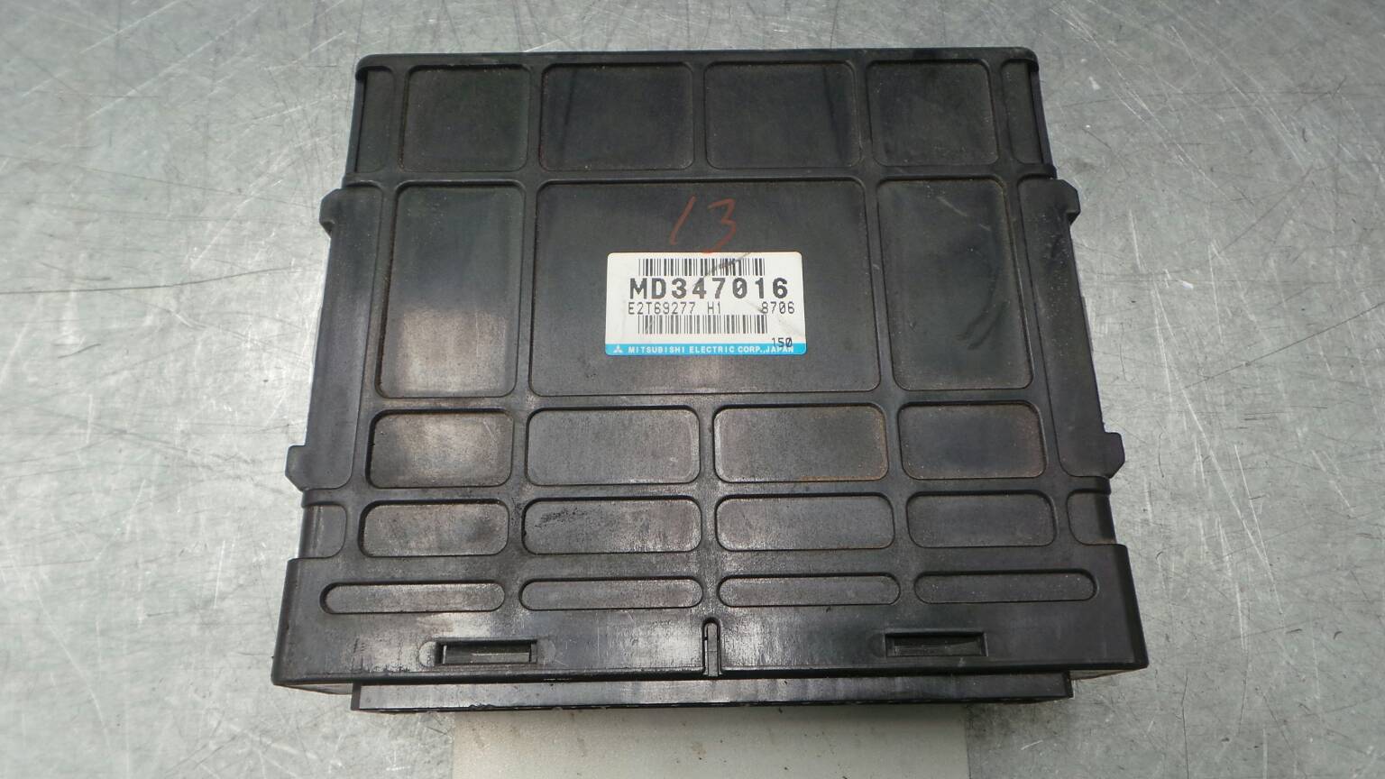Engine control unit (ECU) MITSUBISHI LANCER VI (CJ_, CP_) 1.3 12V (CK1A ...
