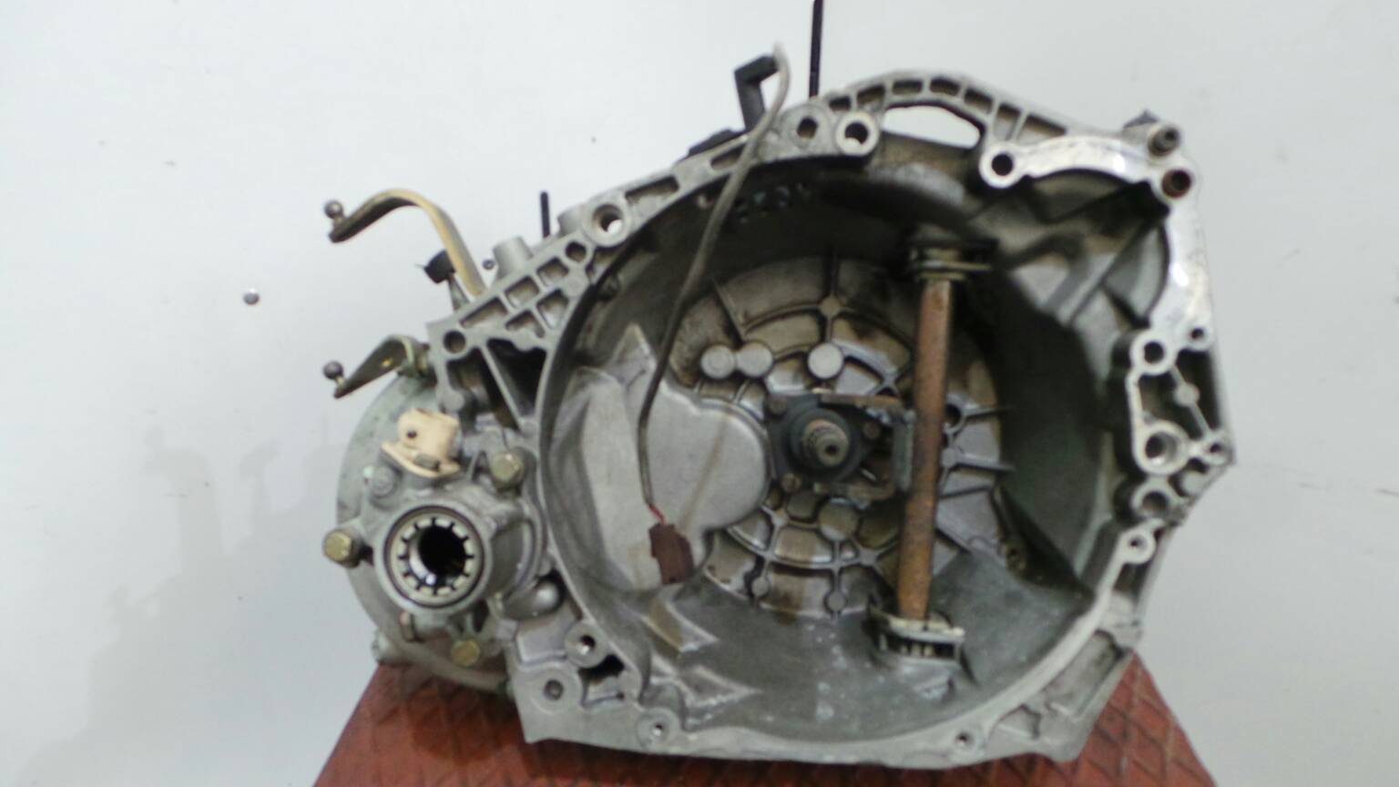 Manual gearbox PEUGEOT 605 (6B) 2.0 20CJ73 | B-Parts