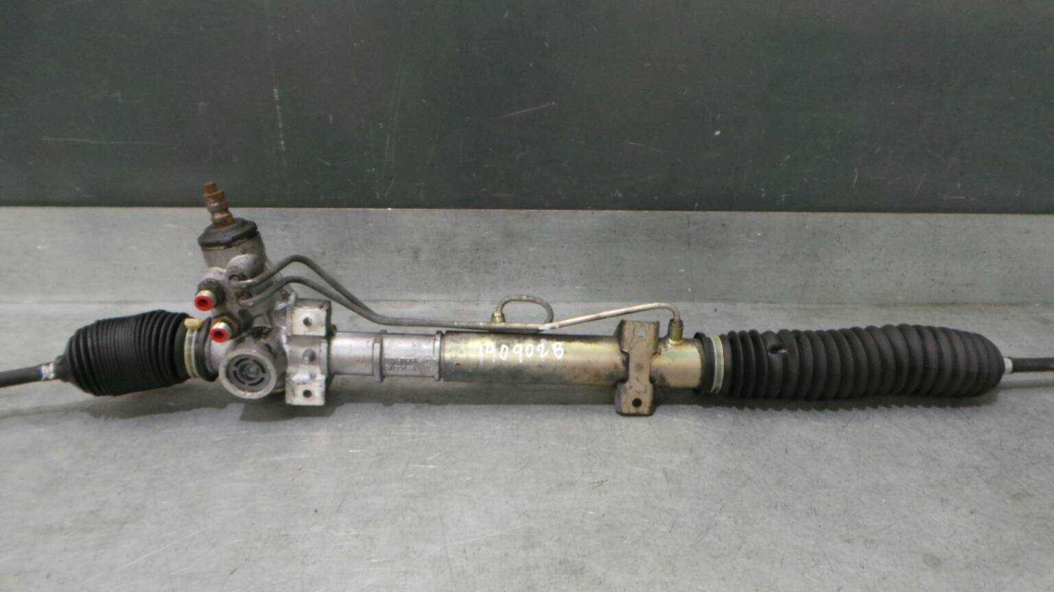 Steering rack VOLVO 440 (445) 1.6 4471735 | B-Parts