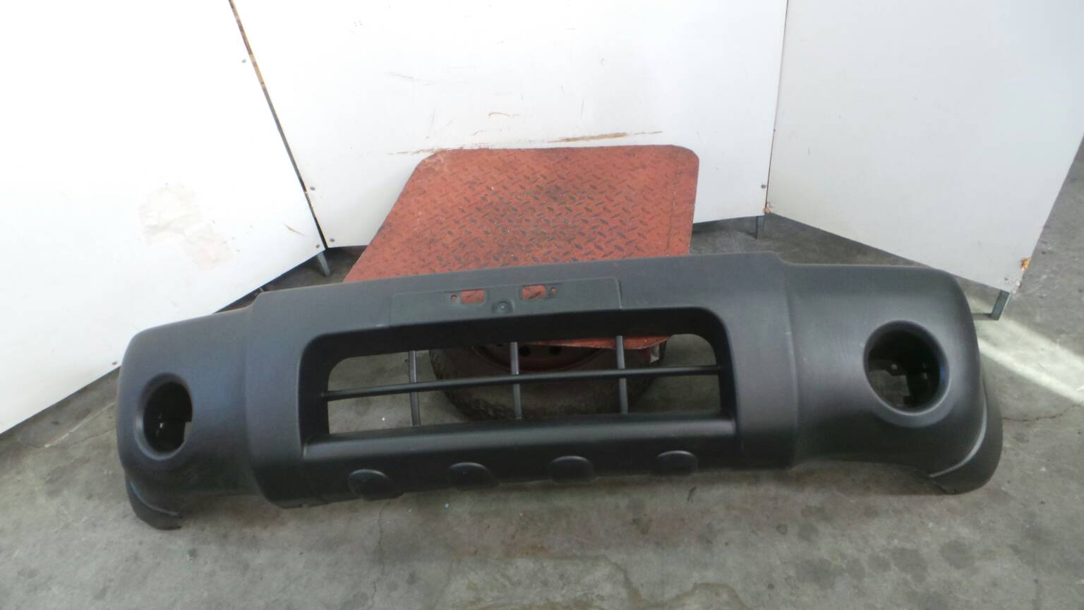 Front bumper NISSAN NAVARA Platform/Chassis (D22) 2.5 Di 2433045 | B-Parts