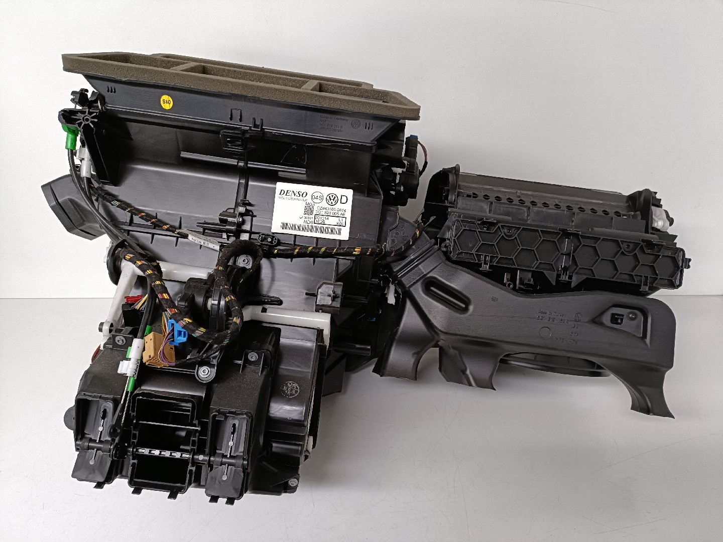 Heater matrix box VW PASSAT B8 (3G2, CB2) 2.0 TDI 11918243 | B-Parts