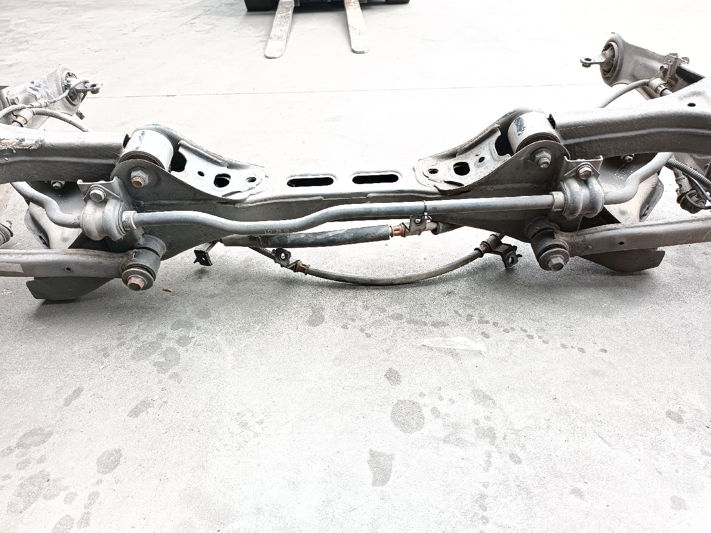 Essieu arrière KIA CEE'D SW (ED) 1.6 CRDi 128 13238703 | B-Parts