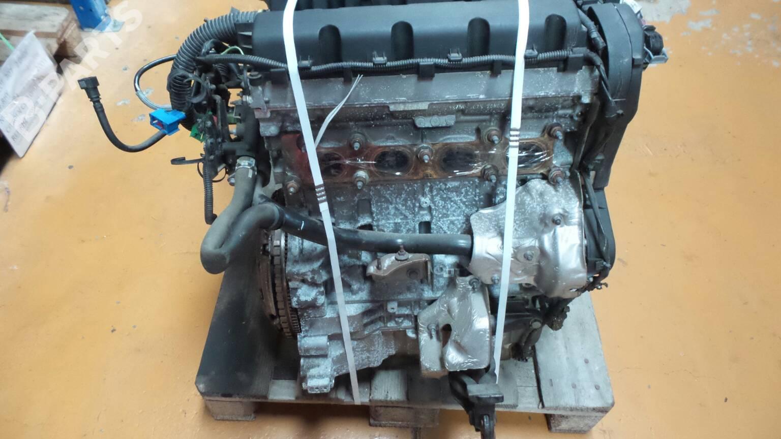 Engine PEUGEOT 407 (6D_) 2.0 16V 1588690 | B-Parts