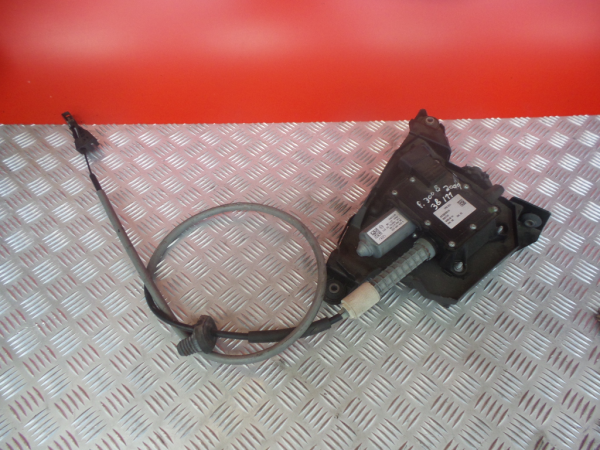 Electric handbrake PEUGEOT 3008 I MPV (0U_) 1.6 HDi 3986699 | B-Parts