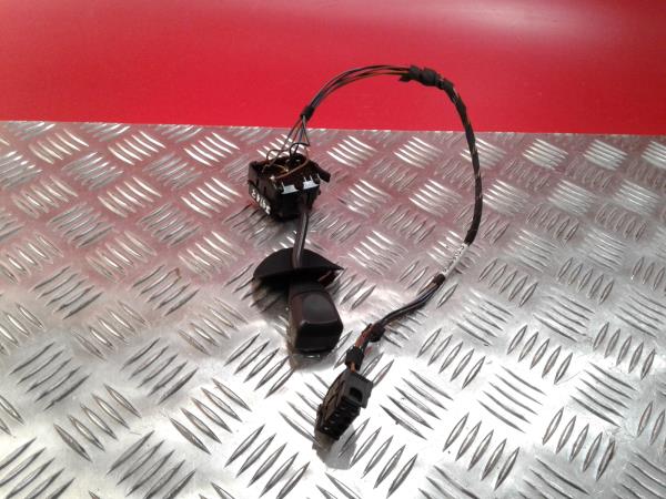 Switch BMW Z3 Roadster (E36) 1.9 i 6141757 | B-Parts