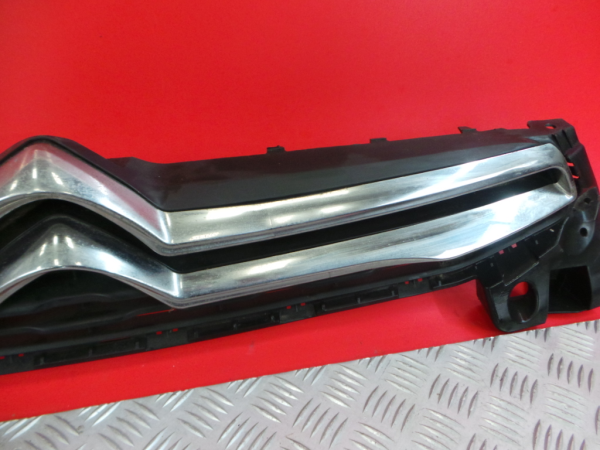Front grille CITROËN C-ELYSEE (DD_) 1.6 BlueHDi 100 9676957880 | B-Parts