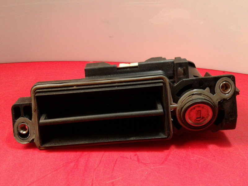 Fechadura da mala MERCEDES-BENZ C-CLASS (W203) A2037500693 | B-Parts