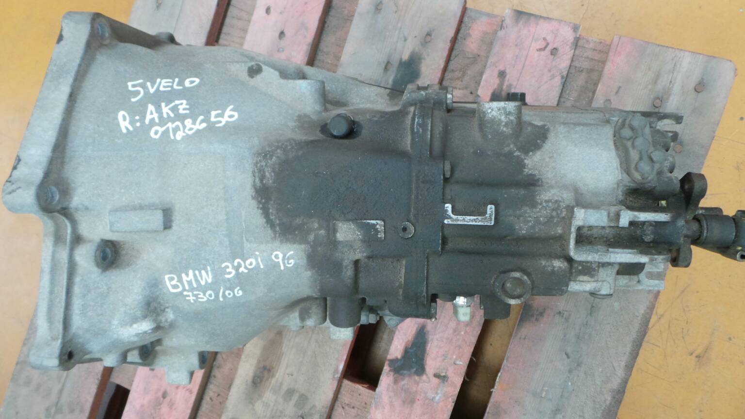 Manual gearbox BMW 3 (E36) 3963280 | B-Parts