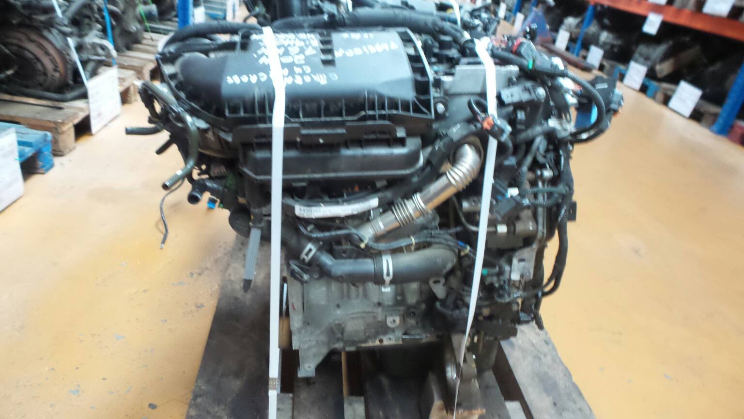 Moteur CITROËN C4 AIRCROSS 1.6 HDi 115 9HL (DV6C) / 9H05 0013642 | B-Parts