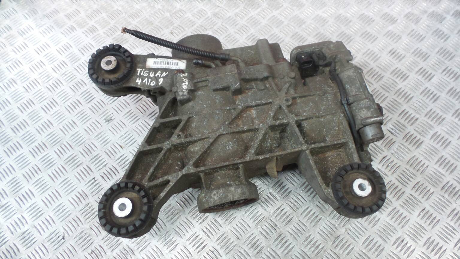 Rear differential VW TIGUAN (5N_) 5674006 | B-Parts