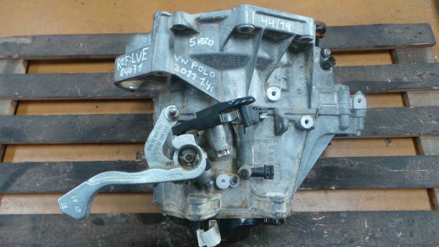 Manual gearbox VW POLO V (6R1, 6C1) 1.4 (6R1) 3964587 | B-Parts