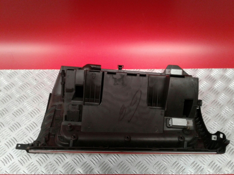 Glove box VW SCIROCCO (137, 138) 2.0 TDI 1K1 857 290 | B-Parts