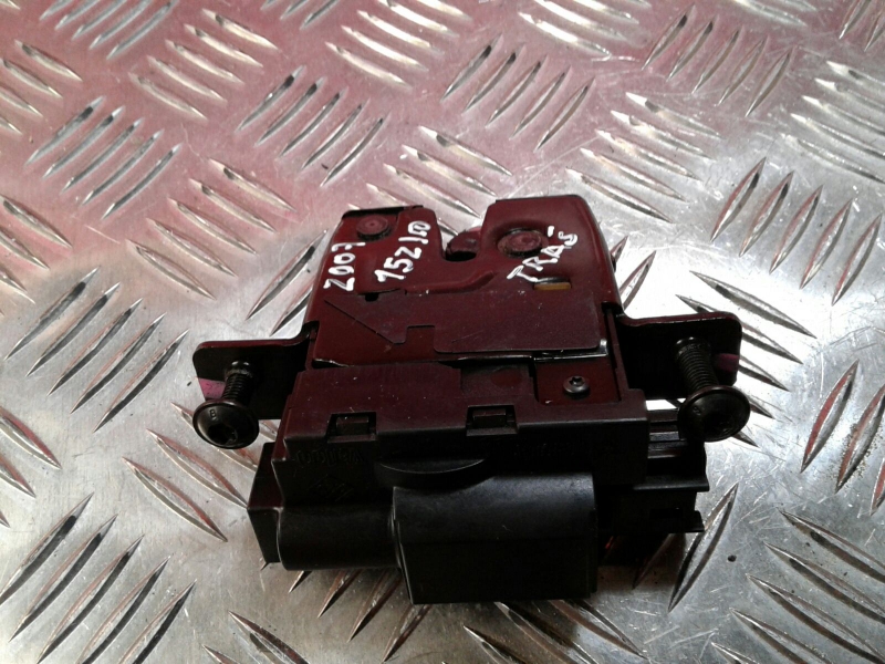 Tailgate lock RENAULT LAGUNA III (BT0/1) 5633759 | B-Parts