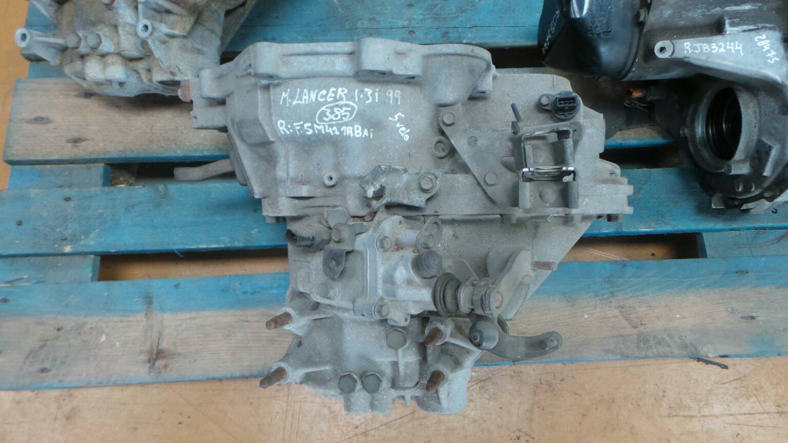 Manual gearbox MITSUBISHI LANCER VI (CJ_, CP_) 3964627 | B-Parts