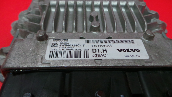 Engine control unit (ECU) VOLVO S40 II (544) 2.0 D 3968391 | B-Parts