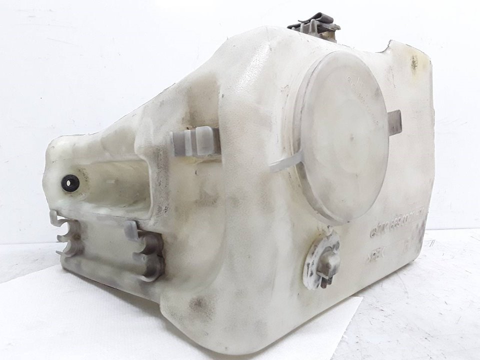 Windscreen washer tank MERCEDES-BENZ C-CLASS (W202) C 250 Turbo-D (202. ...