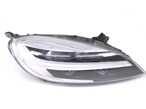 Faro derecho VOLVO V40 Hatchback (525, 526) D2 4936996 | B-Parts