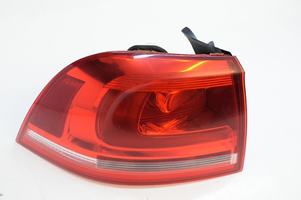 Left taillight VW TOUAREG (7P5, 7P6) 3.0 V6 TDI 7747825 | B-Parts