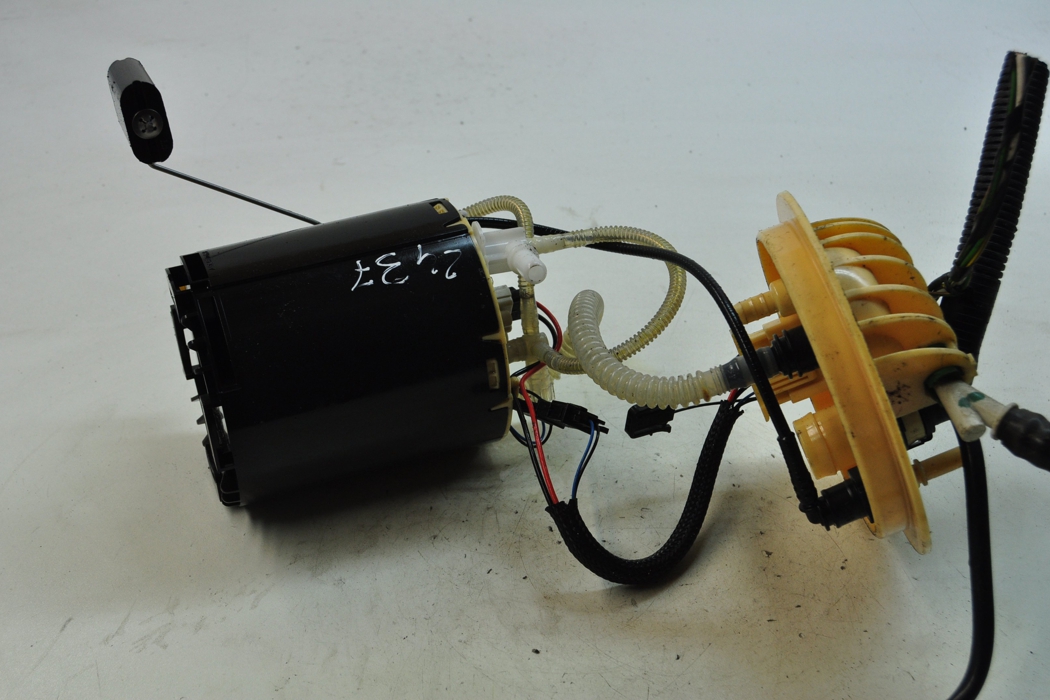 Fuel pump LAND ROVER RANGE ROVER EVOQUE (L538) 2.2 D 4x4 8862732 | B-Parts