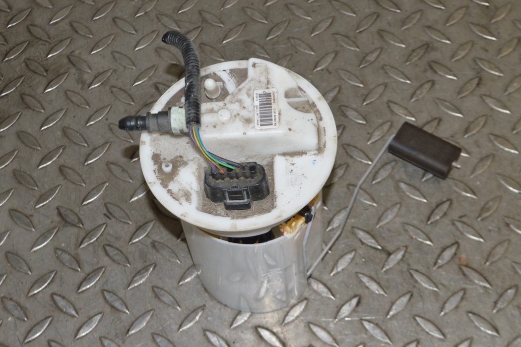 Fuel pump FORD FIESTA VI Van 1.0 EcoBoost 8866111 | B-Parts
