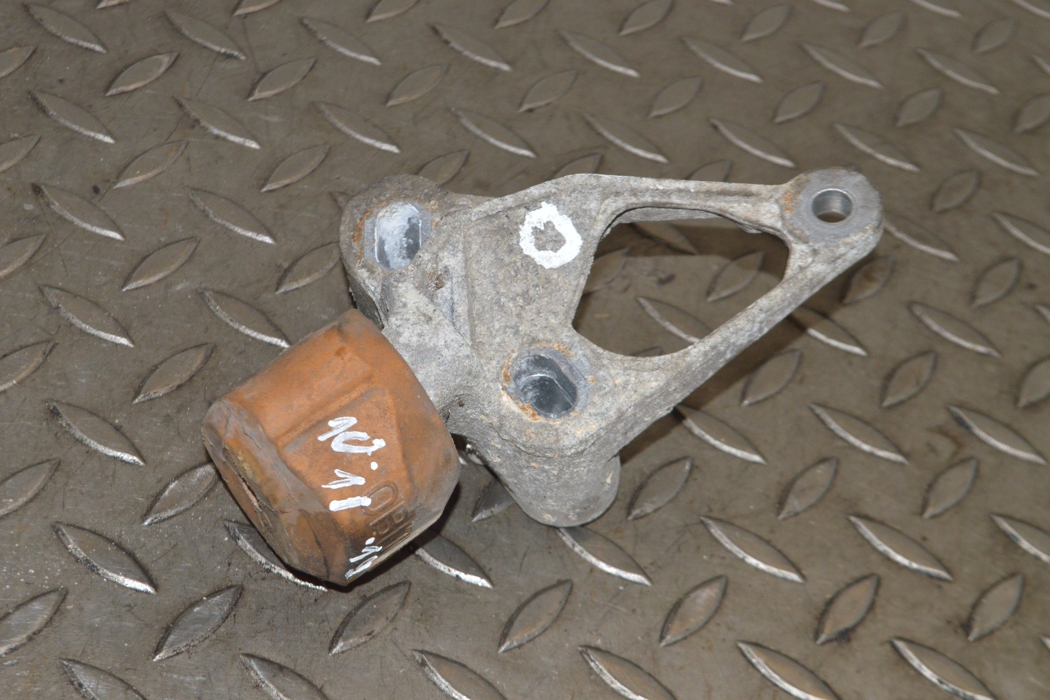 Engine mount AUDI A5 Sportback (8TA) 2.0 TDI quattro 8867072 | B-Parts