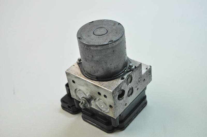 ABS pump BMW X5 (F15, F85) xDrive 40 d 7755295 | B-Parts