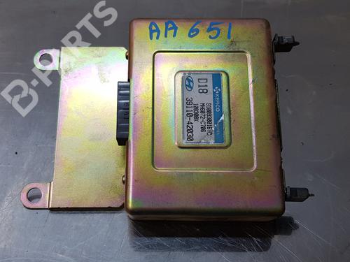 Engine control unit (ECU) HYUNDAI H-1 / STAREX Bus (A1) 2.5 TCi 2122664 ...