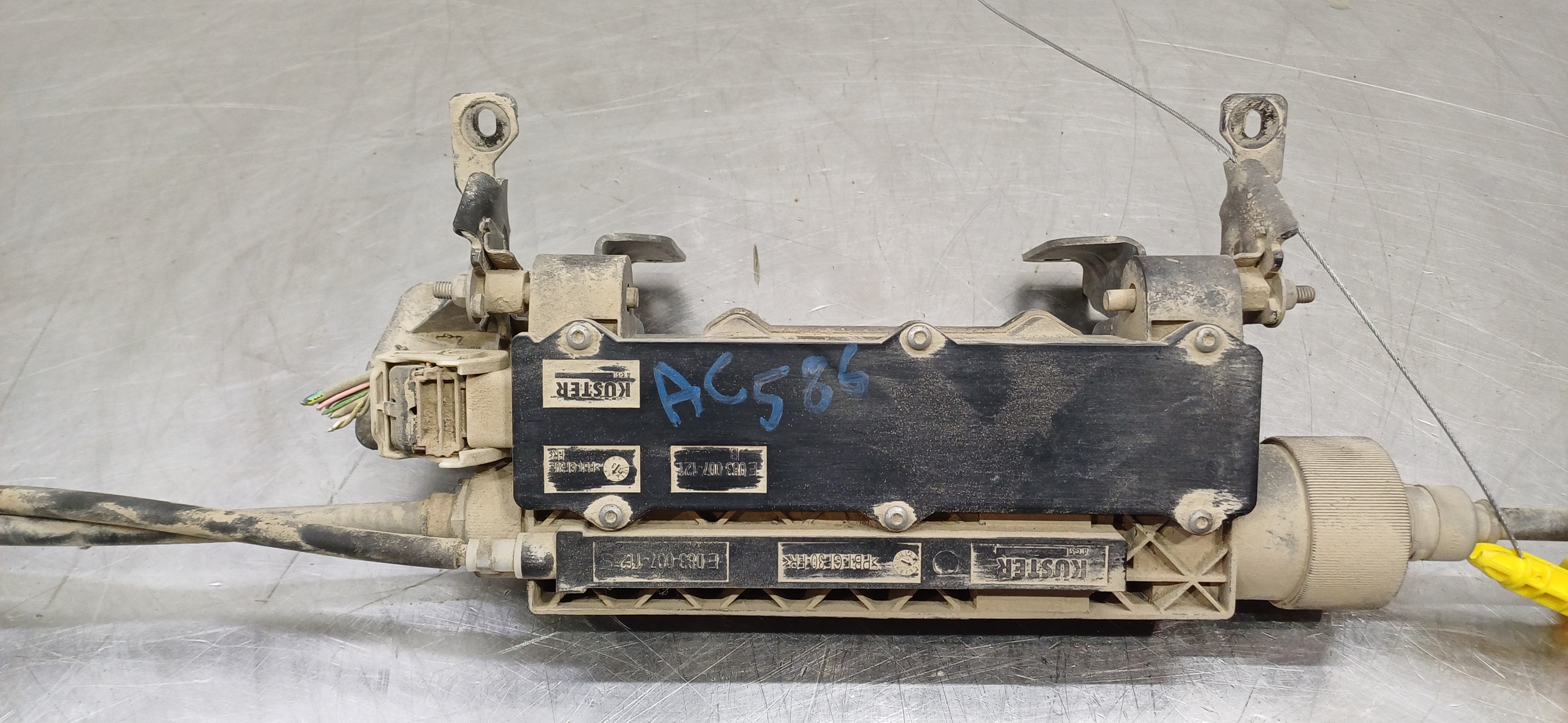 Electric handbrake PEUGEOT 508 SW I (8E_) 16423725 | B-Parts