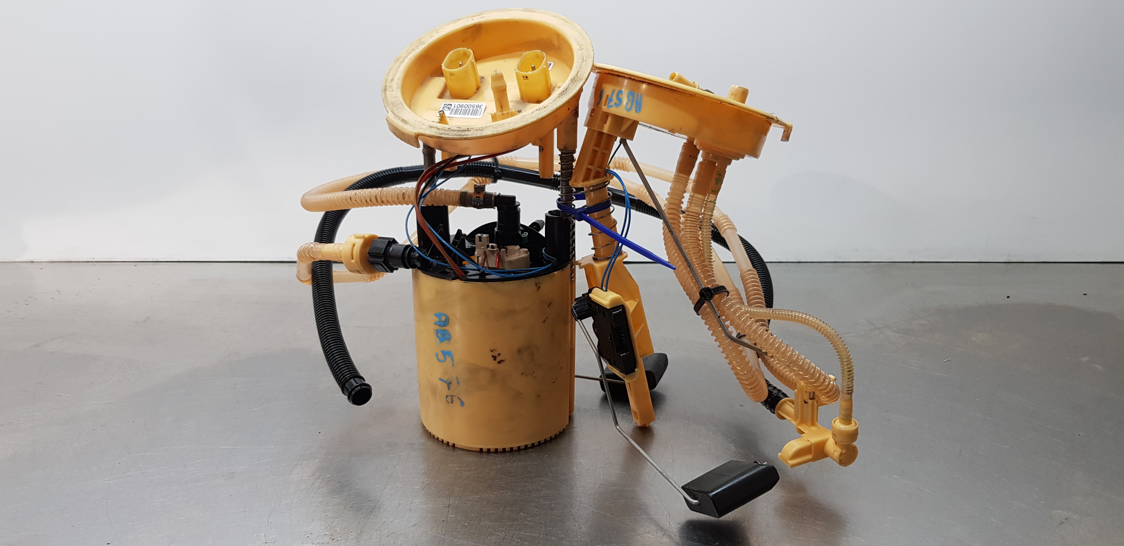 Fuel pump BMW 1 (E87) 116 d 10987262 | B-Parts