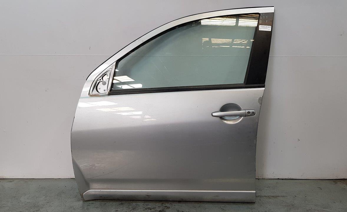 Left front door MITSUBISHI OUTLANDER II (CW_W) 2.0 DI-D 9744188 | B-Parts
