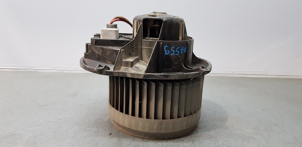 Heater blower motor VOLVO XC90 I (275) D5 AWD 8128642 | B-Parts