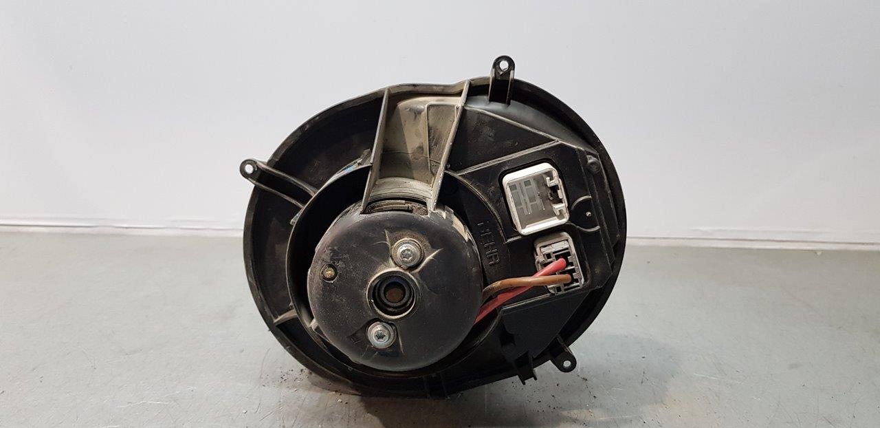 Heater blower motor VOLVO XC90 I (275) D5 AWD 8128642 | B-Parts