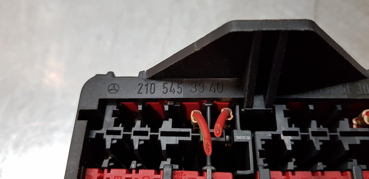 Fuse box MERCEDES-BENZ E-CLASS (W210) E 320 CDI (210.026) 7911033 | B-Parts