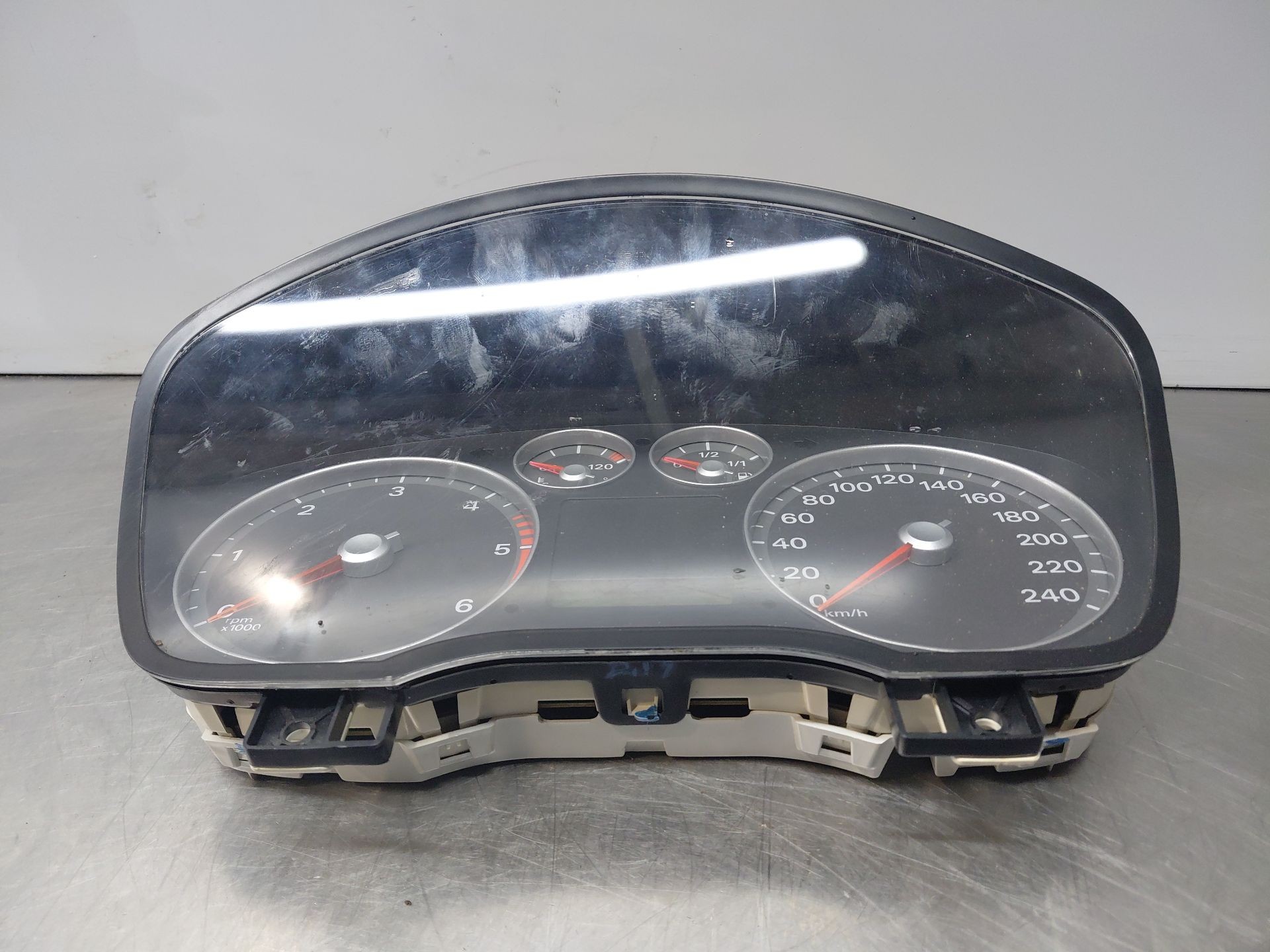 Quadrante FORD FOCUS II (DA_, HCP, DP) 31337360 | B-Parts