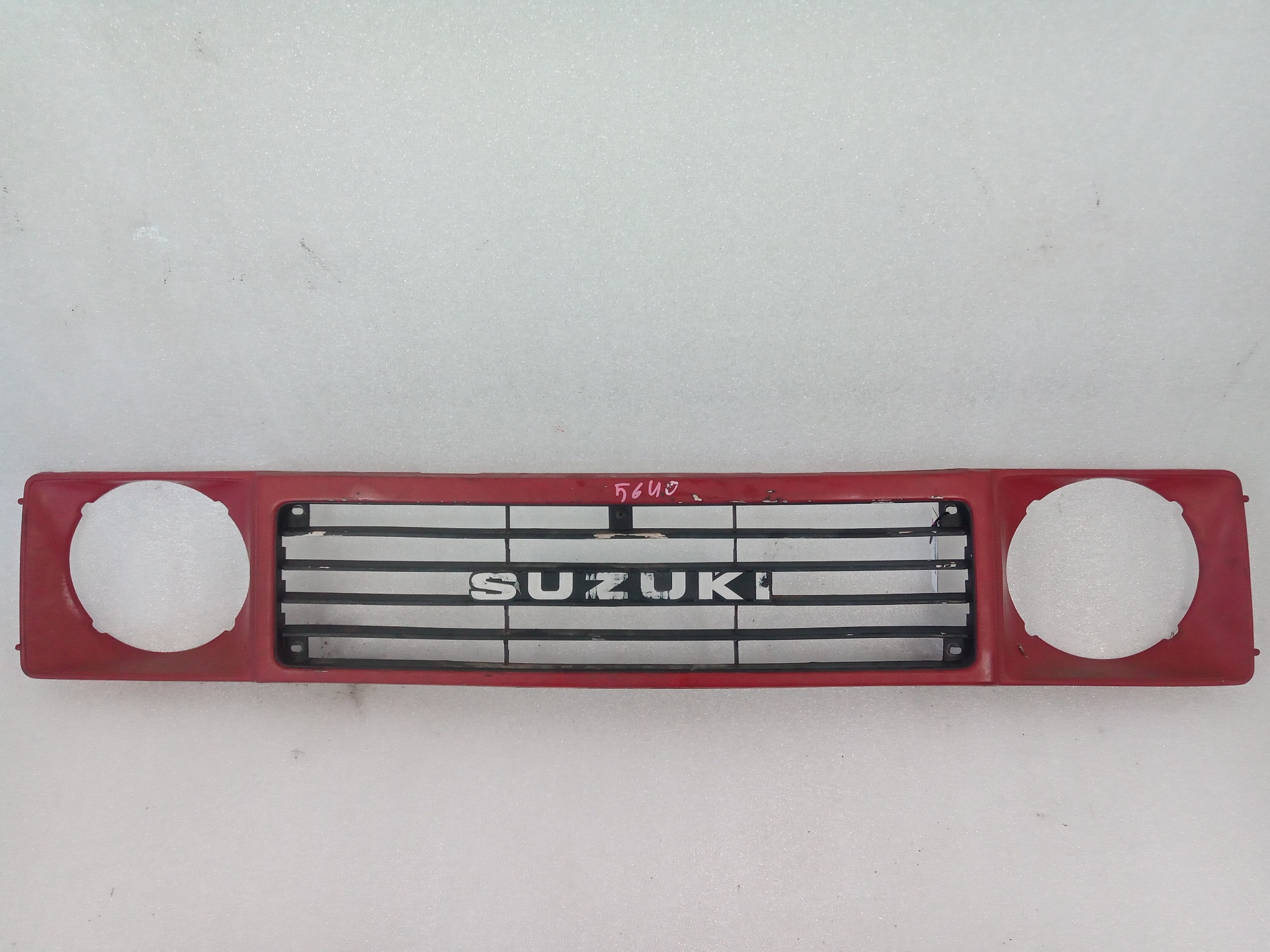 Front grille SUZUKI SAMURAI Closed Off-Road Vehicle (SJ_) 1.3 All-wheel ...