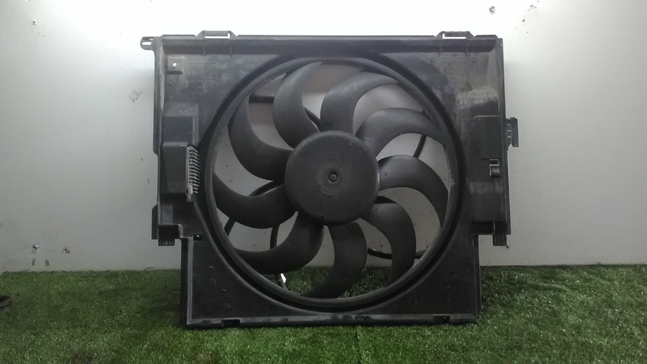 Radiator fan BMW 1 (F20) 118 d 8536643 | B-Parts