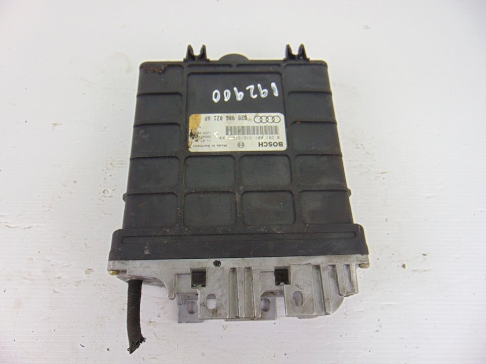 Engine control unit (ECU) AUDI 80 B4 Saloon (8C2) 8817293 | B-Parts